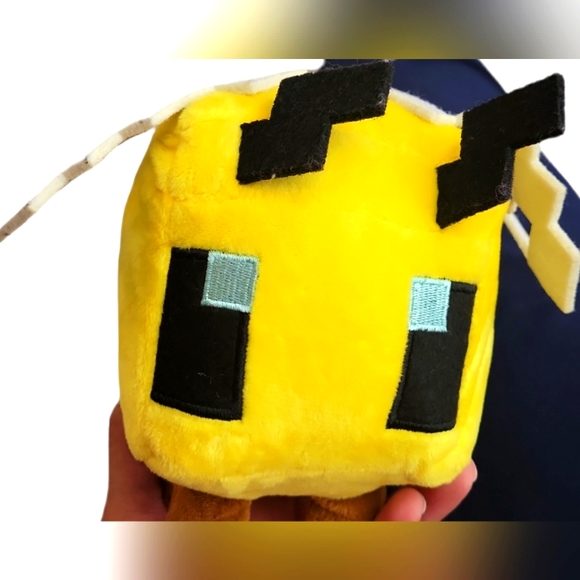 Mattel | Toys | Minecraft Bee Plush Stuffed Toy 6 Long 5 Tall Mattel ...